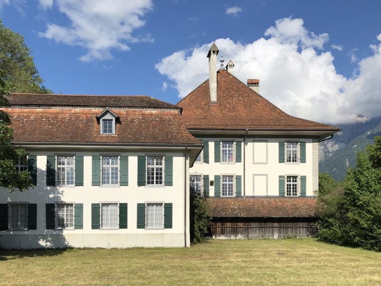 Exterior Shutters in Switzerland for Inspiration | Pictures of Outdoor ...