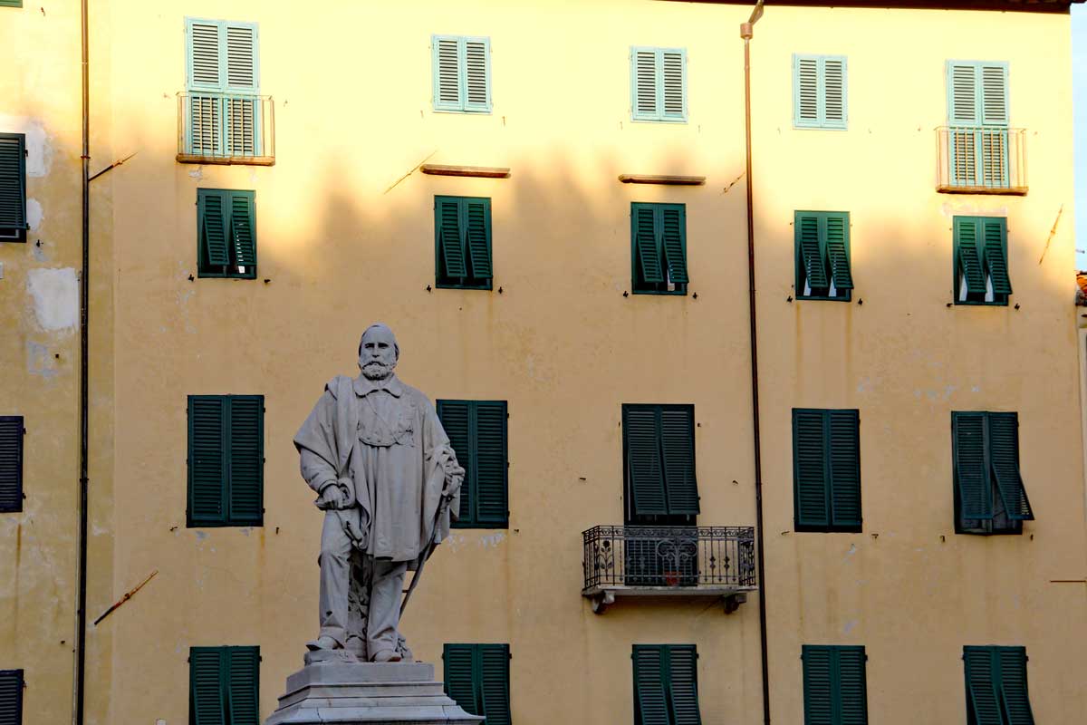 Exploring the Function and Beauty of Exterior Italian Shutters ...